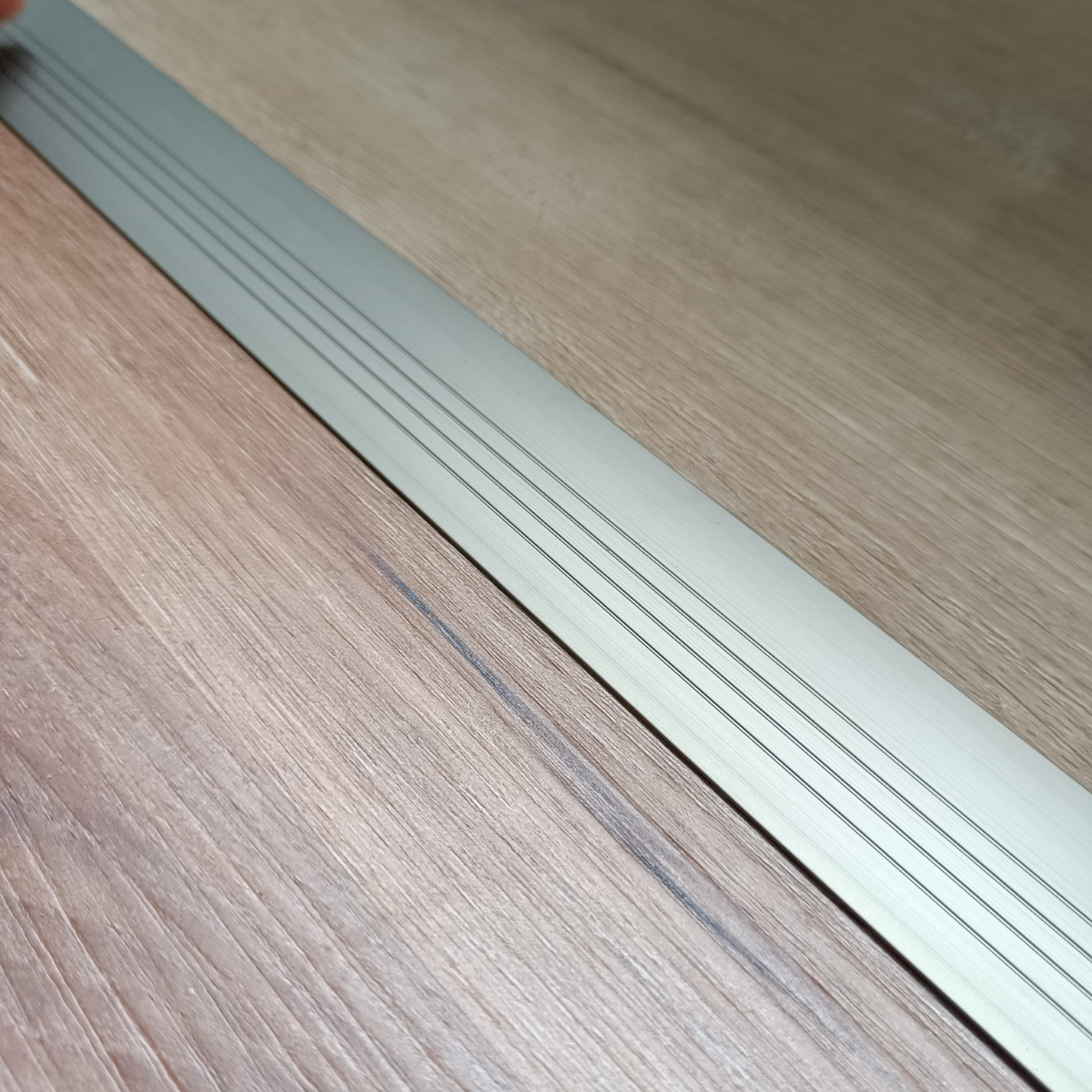 Perfil De Aluminio - Redutor Para Piso Vinilico 2mm 3m Champanhe - 10648