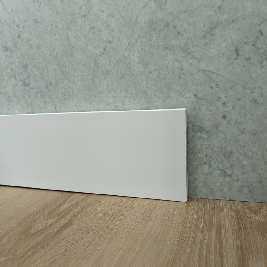 Rodapé de Poliestireno 10cm Liso Branco 2M - Santa Luzia